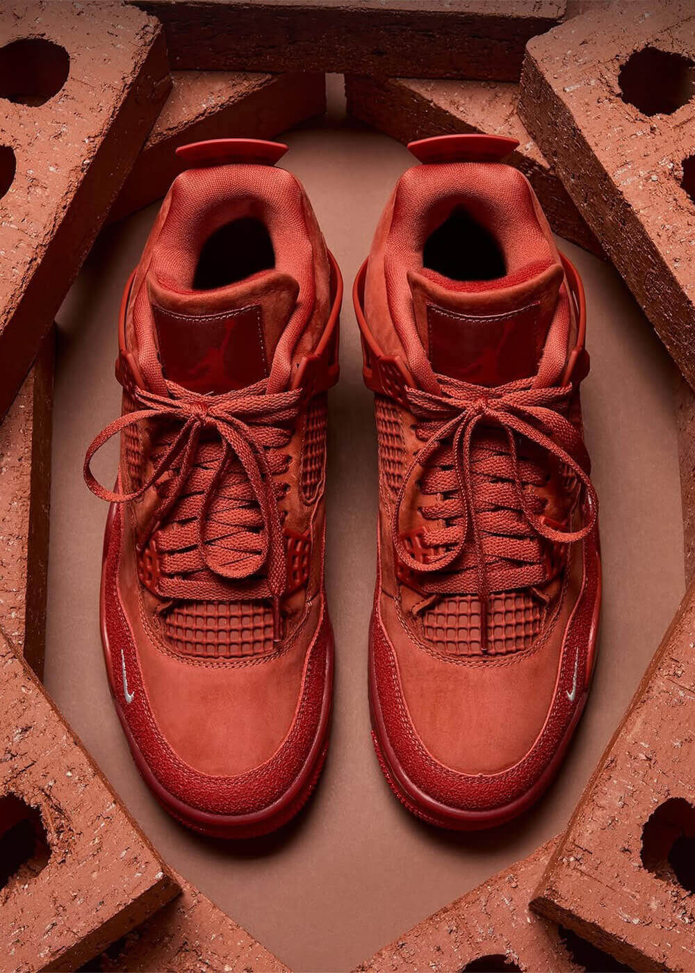 Jordan – Silhouette Sneakers & Art